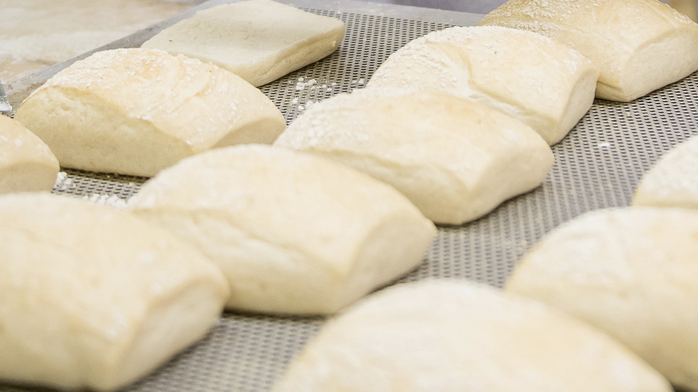 Brötchen & Semmel: Wortherkunft & einfaches Rezept - Alnatura