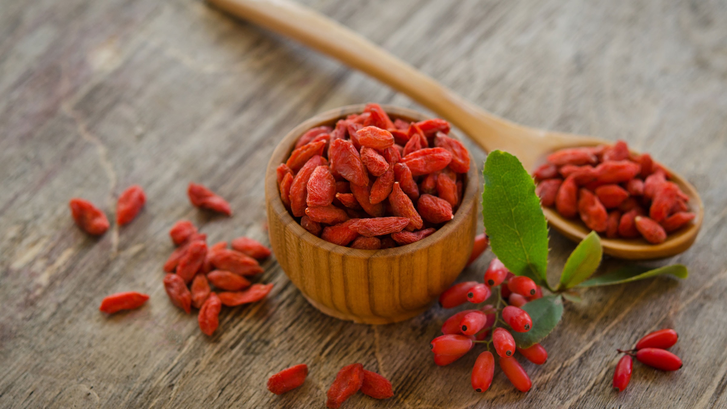 Goji Superfood: Die roten Beeren für Smoothies & Desserts - Alnatura